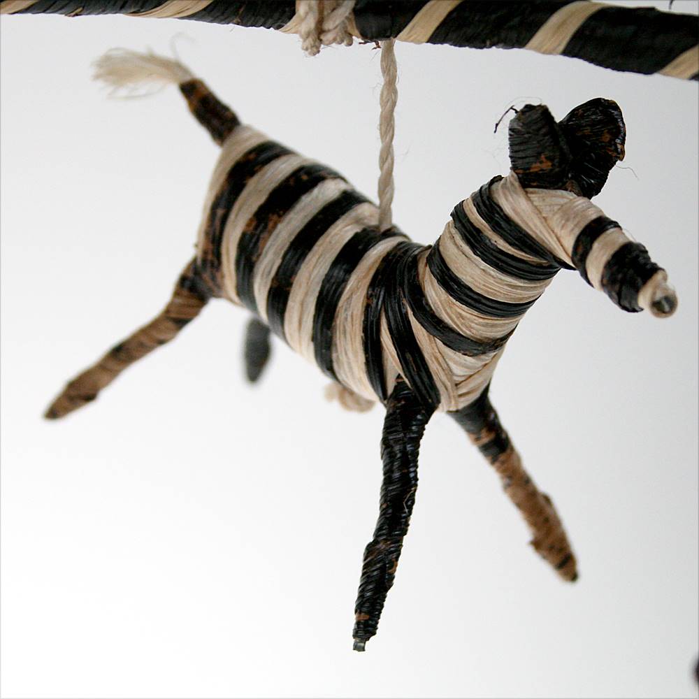 Raffia African animals, asstd, 1 supplied